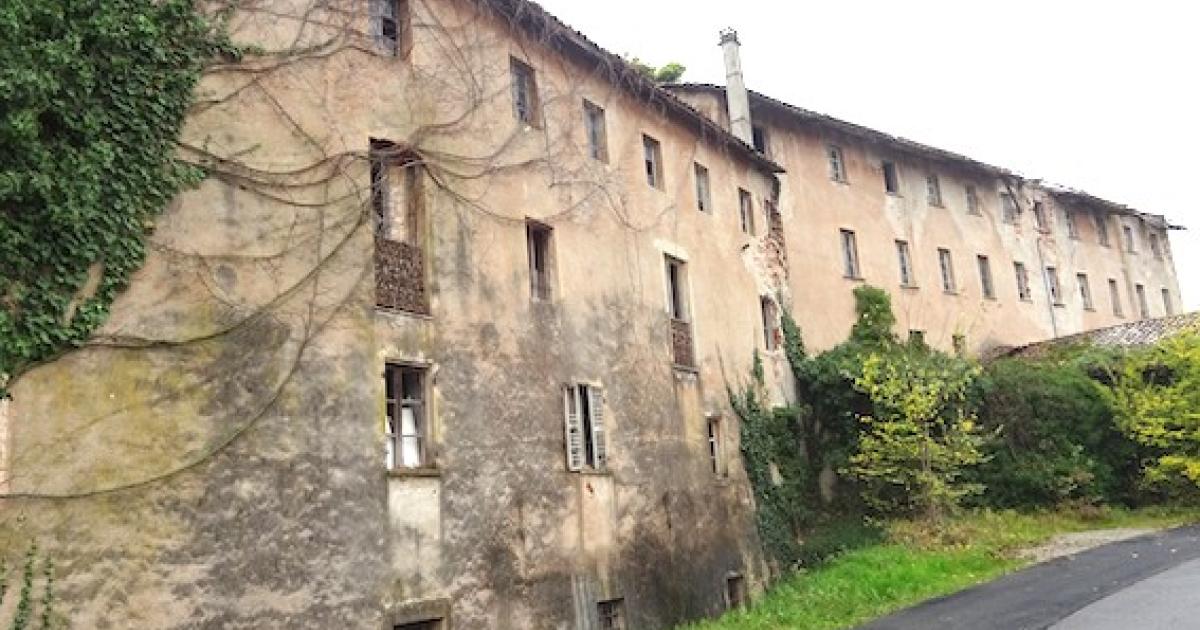Villanova Mondovì: l’ex ceramica Musso è in vendita. Edificio capace di ...