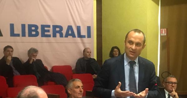 Altre reazioni sul passaggio di Costa ad “Azione” - La Provincia Granda